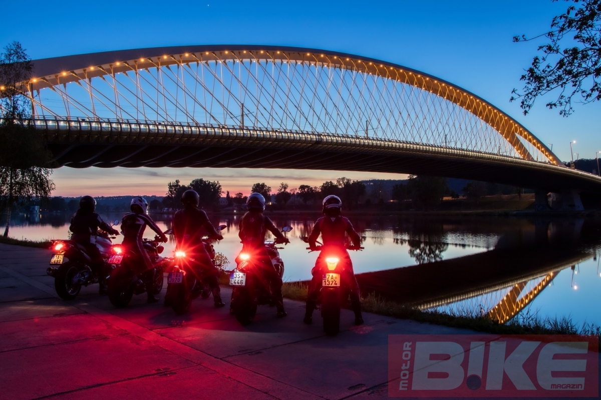 Kalendář Lady Bikers Prague 2021 - Časopis Motorbike