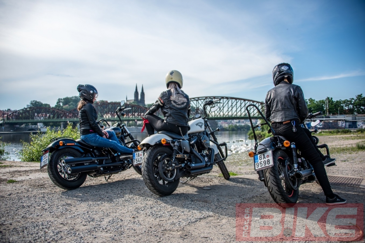 Kalendář Lady Bikers Prague 2021 - Časopis Motorbike